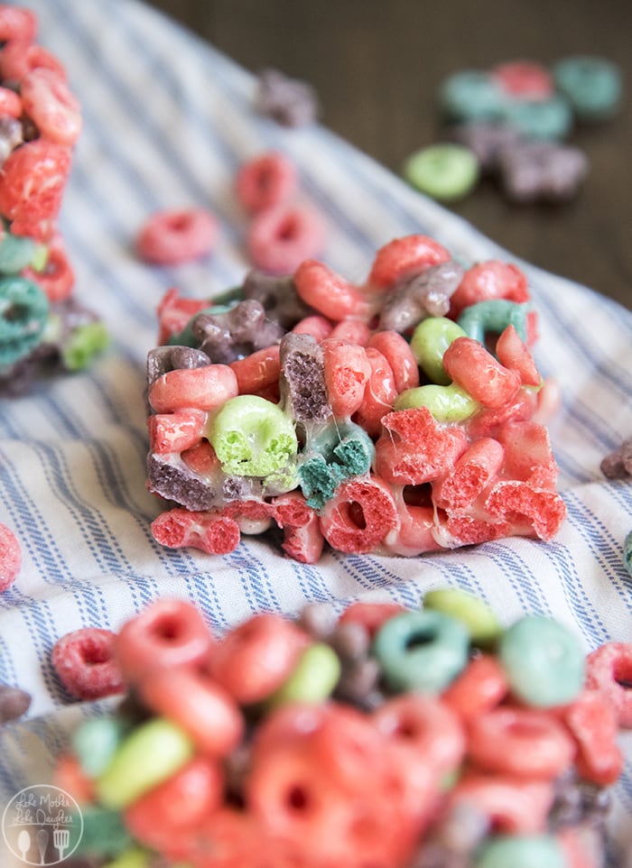Froot Loop Treats Like Mother Like Daughter froot-loop-treats-like-mother-like-daughter